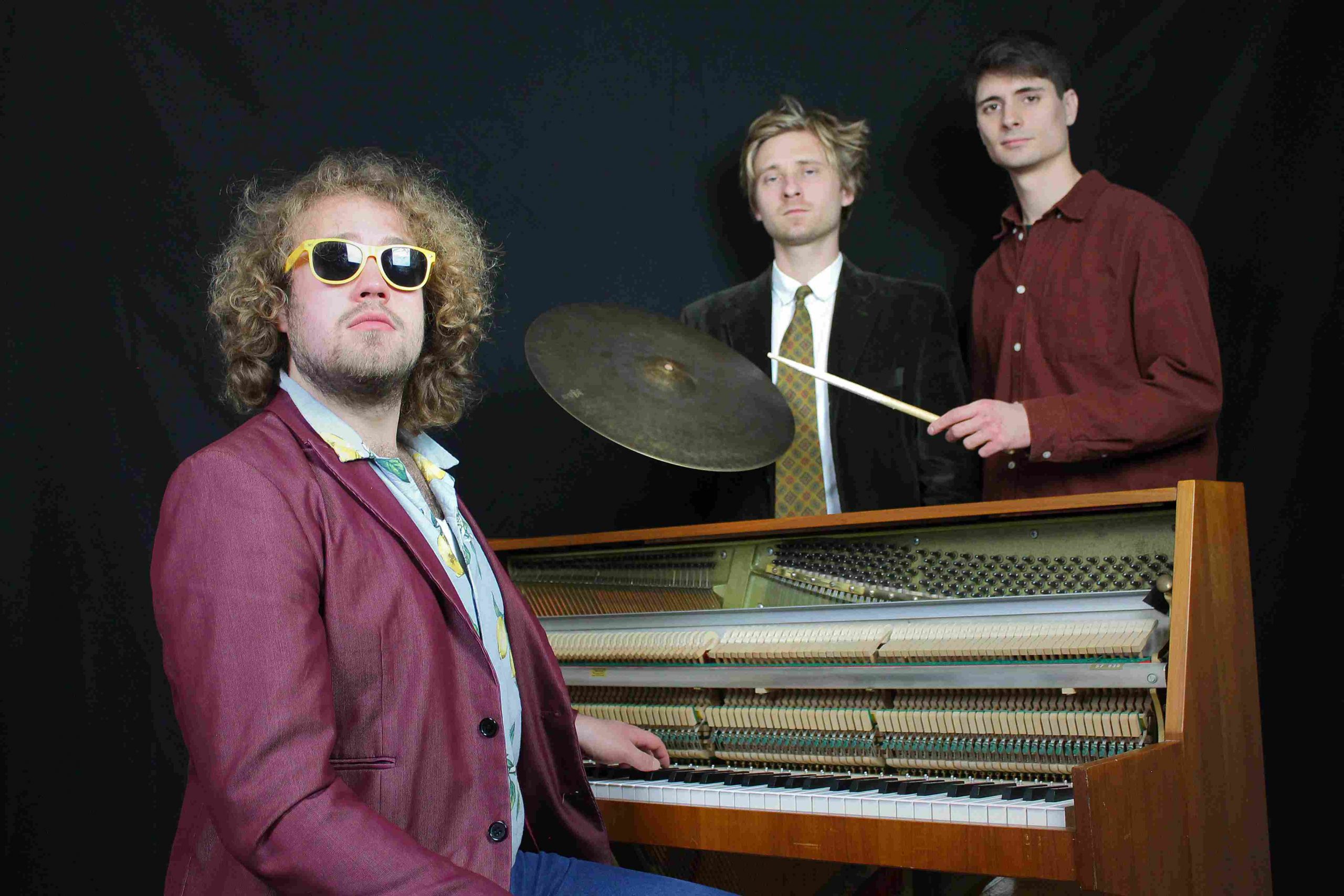 Mittwoch, 24.07.2024, 20.00 Uhr – Tobias Altripp Trio- Jazz - DENKBAR ...